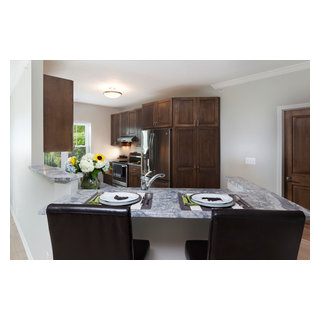 East Side Kitchen - Transitional - Kitchen - Milwaukee - by Keystone ...