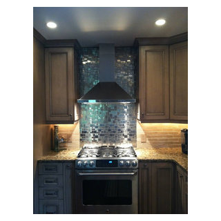 Eden Mosaic Tile Installations: Cobble Pattern Stainless Steel Mosaic ...