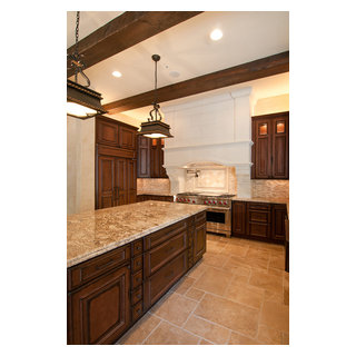 Edith Project - Mediterranean - Kitchen - Houston - by Iron Gate Build ...