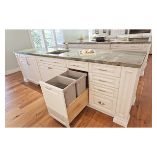 EKB 1 - Traditional - Kitchen - Miami - by Elegant Kitchens and Baths ...