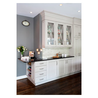 Elegant Classic Kitchen Design - Traditional - Kitchen - DC Metro - by ...