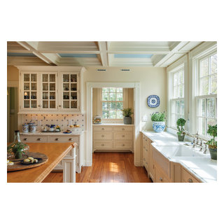 Elegant Sun-Filled Kitchen - Traditional - Kitchen - Boston - by Crown ...