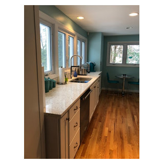 Element 1 1/4" polished Curava Recycled Glass Surfaces - Traditional ...