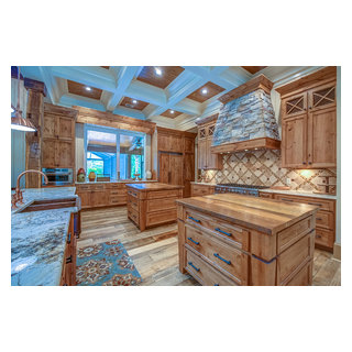 Elliot - Rustic - Kitchen - Atlanta - by ACH Custom Homes | Houzz