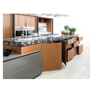 EMOTIONS LINE: E6.30 Roble Sil_Oak veneer finish_E5.30 Pizarra Brillo ...