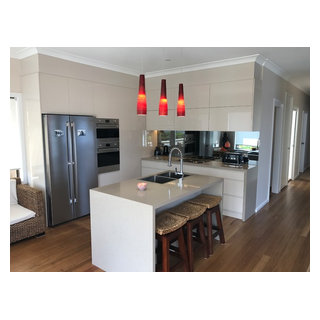Engadine modern finger pull - Modern - Kitchen - Sydney - by Sublime ...