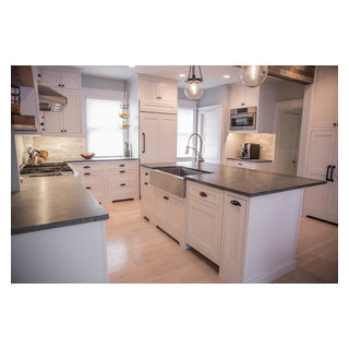 Farmhouse in the City - Farmhouse - Kitchen - Philadelphia - by Bella ...