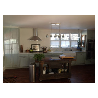 Farmhouse Kitchen - Farmhouse - Kitchen - Boston - by Cabot Building ...