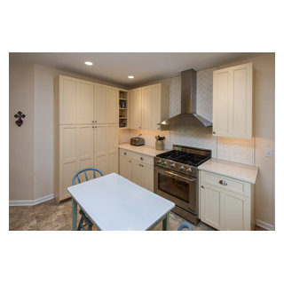 Farmhouse Kitchen Facelift - Farmhouse - Kitchen - Philadelphia - by ...