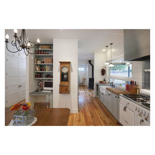 Farmhouse Kitchen - Farmhouse - Kitchen - Austin - by Rauser Design | Houzz