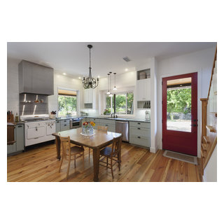 Farmhouse Kitchen - Farmhouse - Kitchen - Austin - by Rauser Design | Houzz