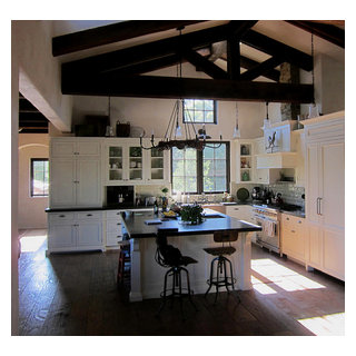 Farmhouse Open Concept Kitchen in Montecito, CA - Country - Kitchen ...