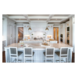 Ferndale - Traditional - Kitchen - Minneapolis - by Studio M Interiors ...