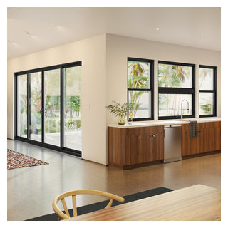 Florida home's sliding glass door, windows bring the outside in ...