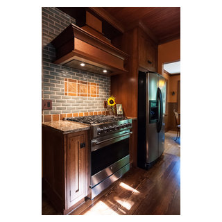 Frank Lloyd Wright Inspired Kitchen - Craftsman - Kitchen - Detroit ...