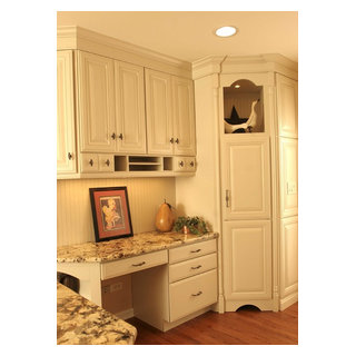 French Country Kitchen - Traditional - Kitchen - Chicago - by Normandy ...