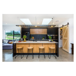 Fresh Concrete Caesarstone bench tops - NZ Cabinet Makers ...