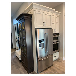 Glass Hutch backing onto Fridge gable - Traditional - Kitchen - Calgary ...