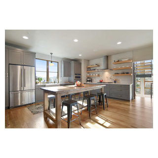 Golden Farmhouse - Farmhouse - Kitchen - Denver - by TK Morrison Construction | Houzz