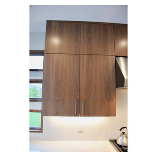Grain match on upper cabinet - Modern - Kitchen - New York - by ...