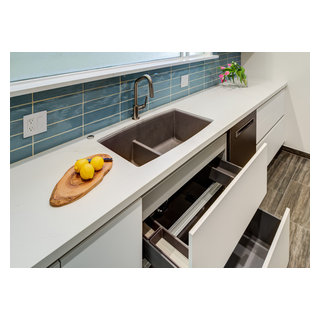 Grand View Designed by Jane Regan - Contemporary - Kitchen - San ...