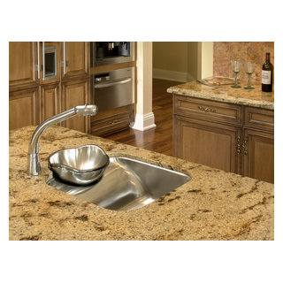 Granite Countertop - Traditional - Kitchen - Miami - by Real Stone and ...