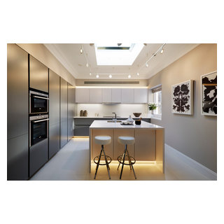 Grey and White Kitchen - Contemporary - Kitchen - London - by Elan ...