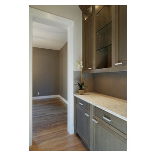 Grey Stained Kitchen - Contemporary - Kitchen - Calgary - by Veranda ...