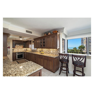 Gulf Shore Kitchen - Traditional - Kitchen - Miami - by Reed Design ...