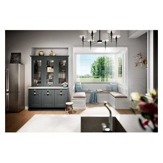 Hacker kitchens - Classic Range - Traditional - Kitchen - Calgary - by ...