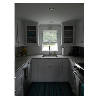 Harbor Beach - Beach Style - Kitchen - Boston - by Kitchen & Bath ...