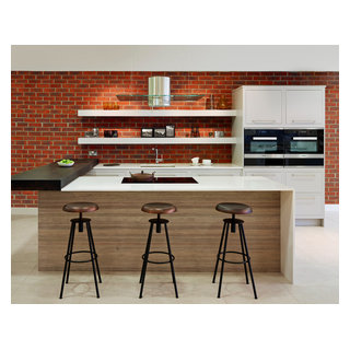 Harvey Jones - Linear Kitchens - Traditional - Kitchen - London - by ...
