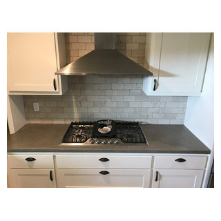 Hideaway - Farmhouse - Kitchen - Austin - by ArtisanCrete of Tyler | Houzz