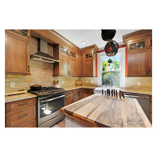 Historic Craftsman Bungalow - Craftsman - Kitchen - Tampa - by Parcels ...