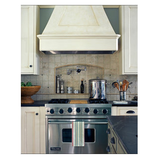 Holland cottage stovetop range - Traditional - Kitchen - Grand Rapids ...