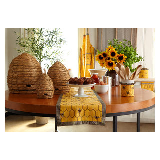 Honey Bee Buzz - Farmhouse - Kitchen - Dallas - by Teters Floral ...