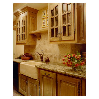 Houston High Rise - Traditional - Kitchen - Houston - by Vining Design ...