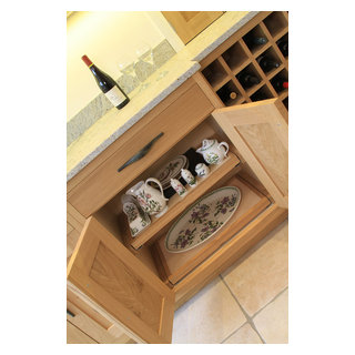 In-Frame Oak & Painted Shaker Kitchen in Parma Grey - Contemporary ...