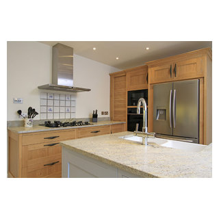 In-Frame Oak & Painted Shaker Kitchen in Parma Grey - Contemporary ...