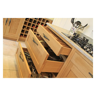 In-Frame Oak & Painted Shaker Kitchen in Parma Grey - Contemporary ...