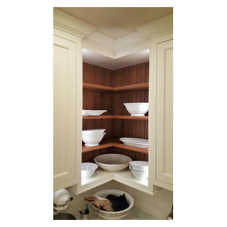 Inset open corner with lighting to display service pieces ...