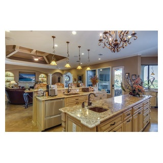 Italian Veranda - Mediterranean - Kitchen - Austin - by Diamante Custom ...