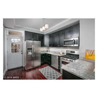 Java Shaker Kitchen - Modern - Kitchen - Baltimore - by Denbrook ...