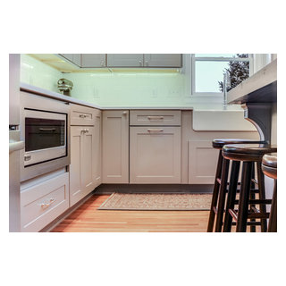 Jenn Vogel's Diamond Distinction Kitchen Cabinets - Transitional ...