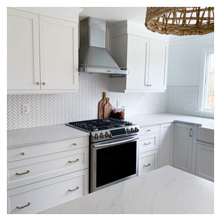 Jennifer S Kitchen - Traditional - Kitchen - New York - by Scherr's ...