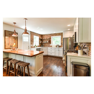 Jordan / Veronica Huntzinger - Farmhouse - Kitchen - DC Metro - by ...