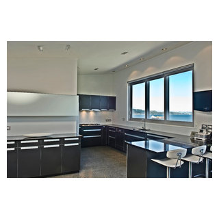 Kaiwharawhara - Modern - Kitchen - Wellington - by Damian Hannah ...