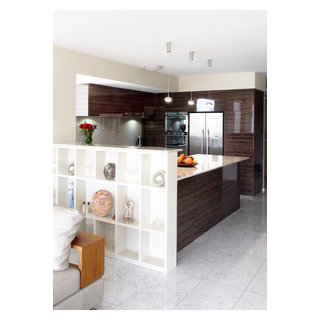 Kangaroo Point Riverfront Apartment - Contemporary - Kitchen - Brisbane ...