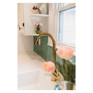 "kelly" hexagonal tiles all over kitchen backsplash - Scandinavian ...