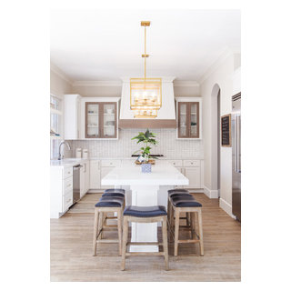 Kessler Kitchen - Beach Style - Kitchen - San Diego - by Savvy ...